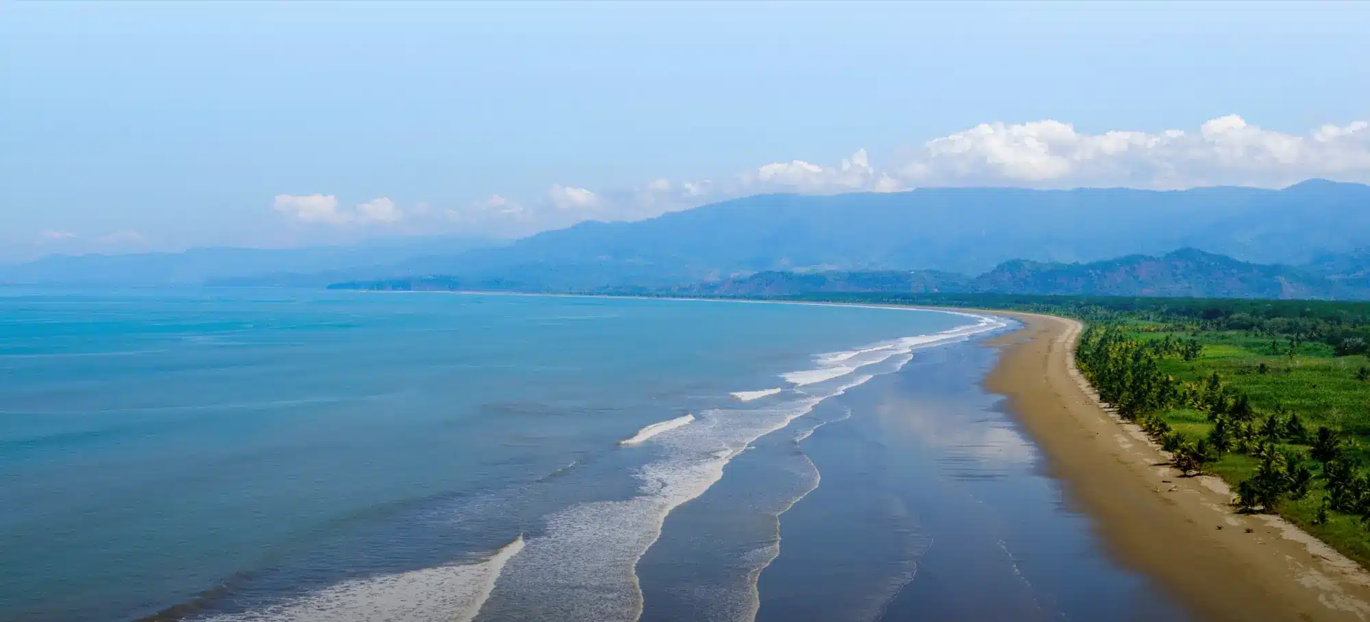 Beach Breaks Near Lamangata Luxury Surf Resort - Lamangata